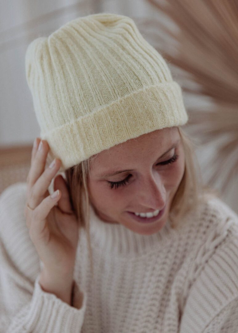 GAVI - Bonnet jaune - Judie - Boutique en ligne de vêtements pour femme